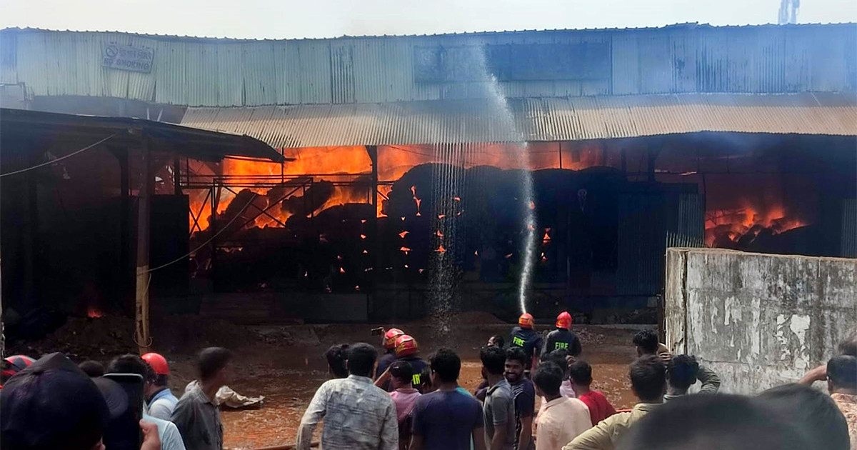 Sitakunda warehouse fire brought under control after 22hrs - Southeast ...
